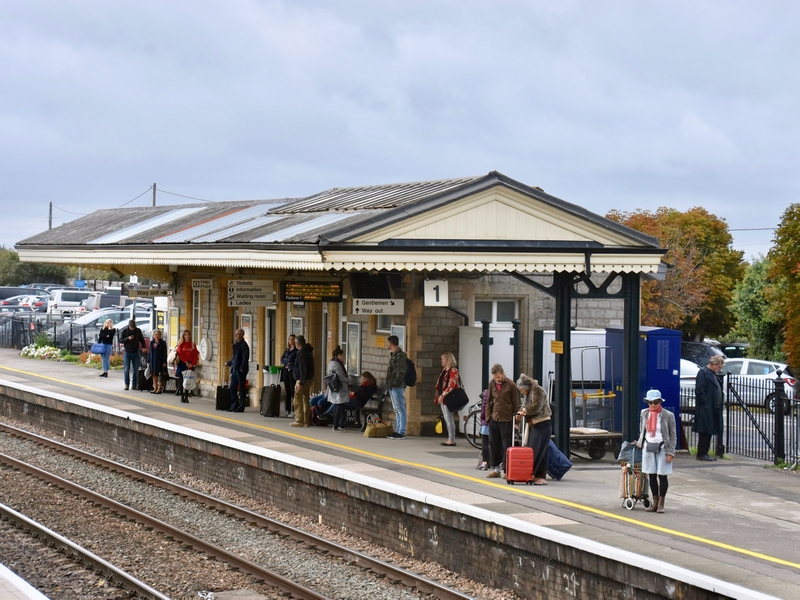 Castle Cary SS3.4 Railway Station